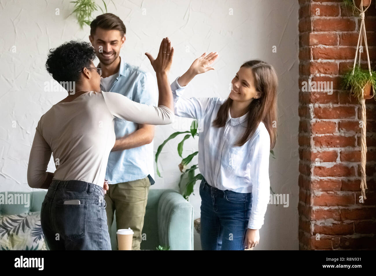 Party african american hi-res stock photography and images - Alamy