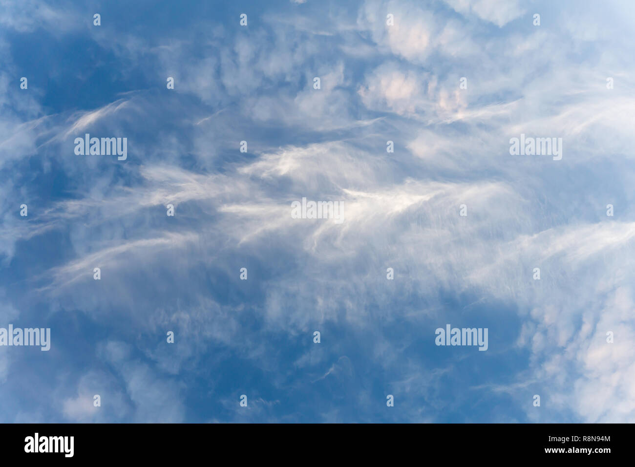 Cirrus clouds wispy blue sky hi-res stock photography and images - Alamy