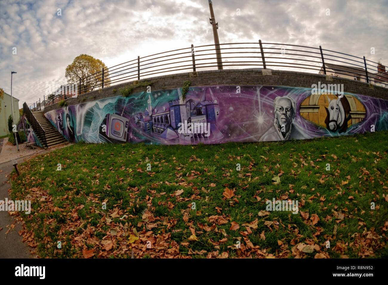 Graffiti in Town center of Swindon Stock Photo - Alamy