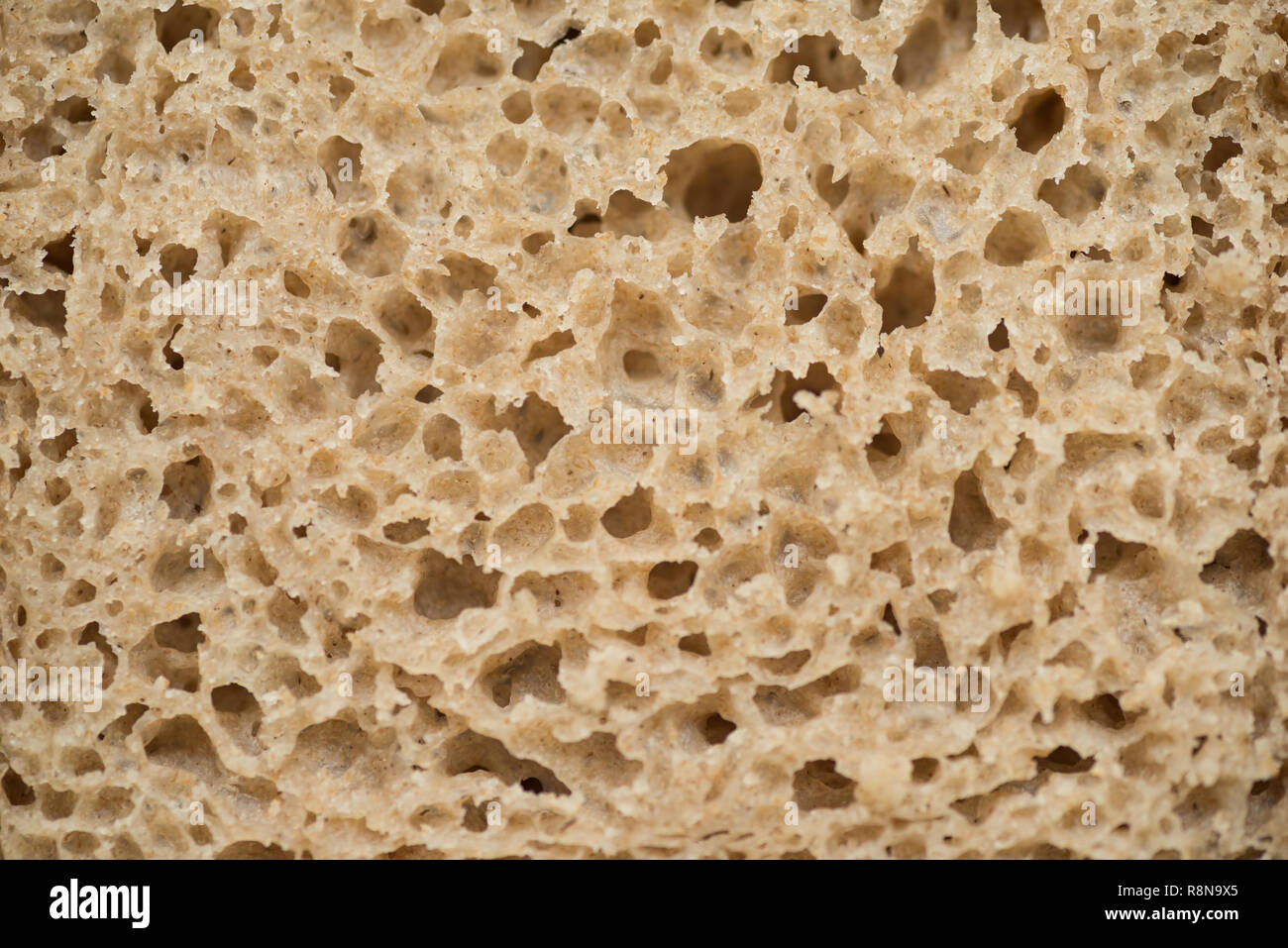 Texture of dark rye bread Stock Photo - Alamy