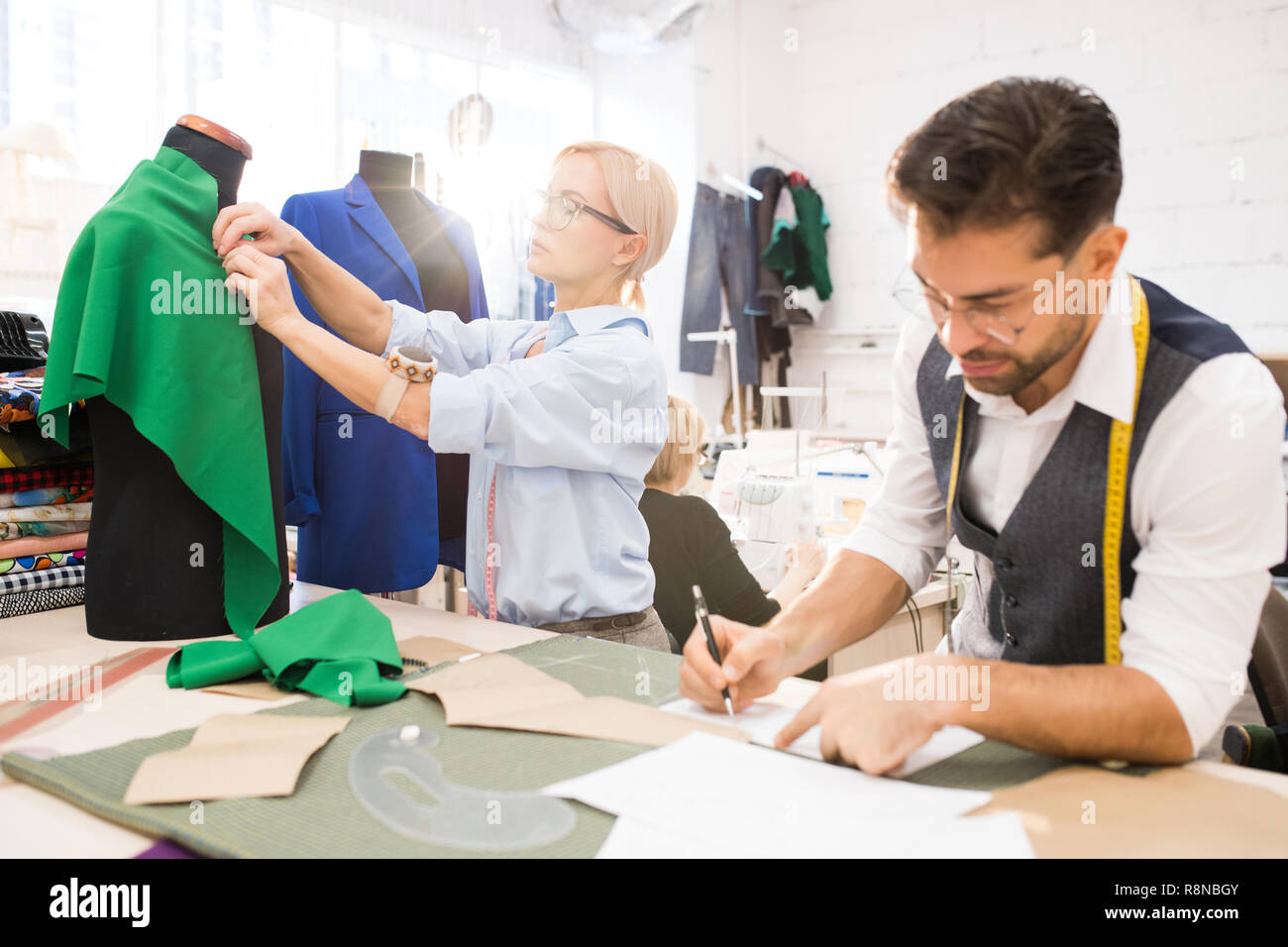 Experienced tailor in atelier hi-res stock photography and images - Alamy