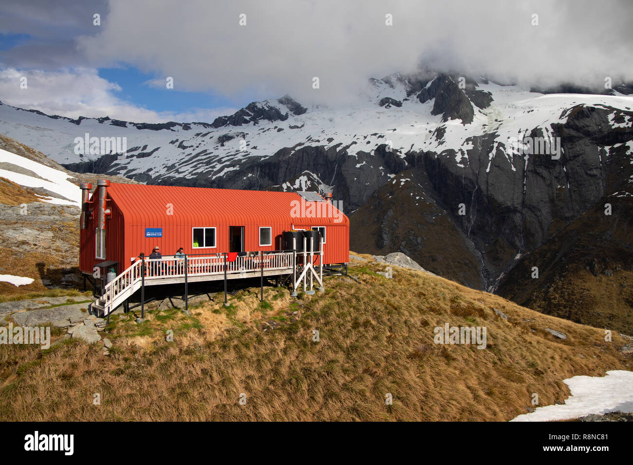 French Ridge hut, Matukituki Valley, New Zealand Stock Photo - Alamy