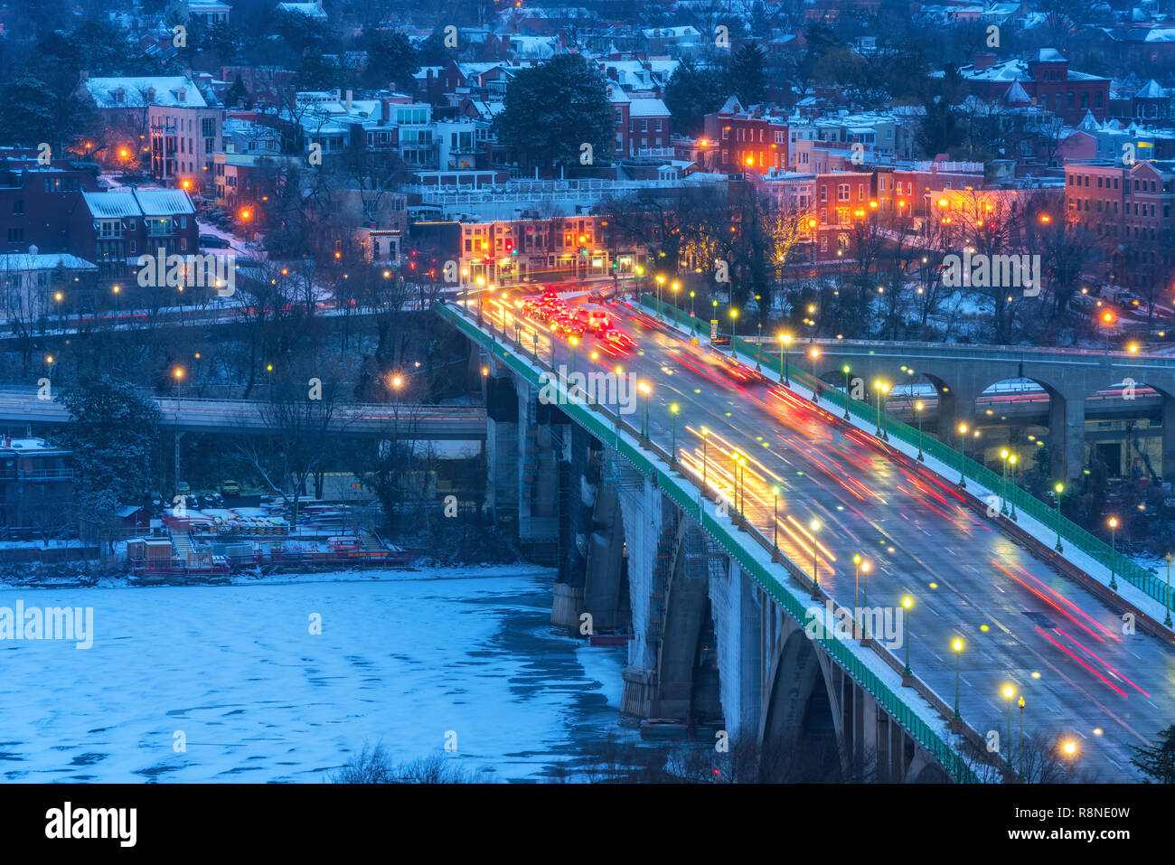 Key bridge in Washington DC at winter dawn Stock Photo - Alamy