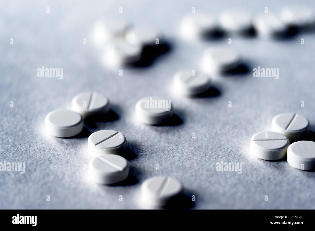 White pill tablet medicine medical drug close close up health hi-res ...