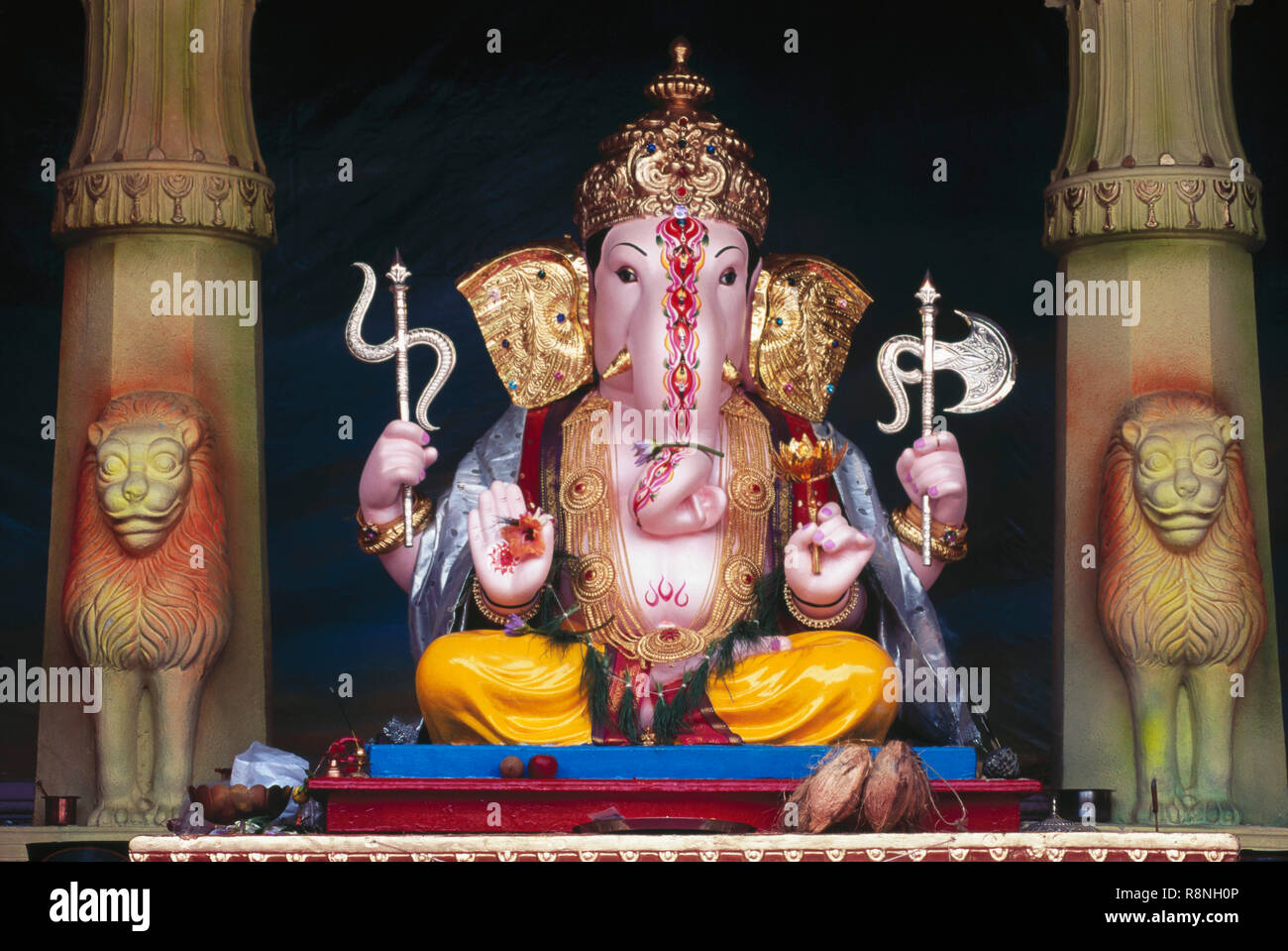 idol of lord ganesh (elephant headed god), Ganesh ganpati Festival ...