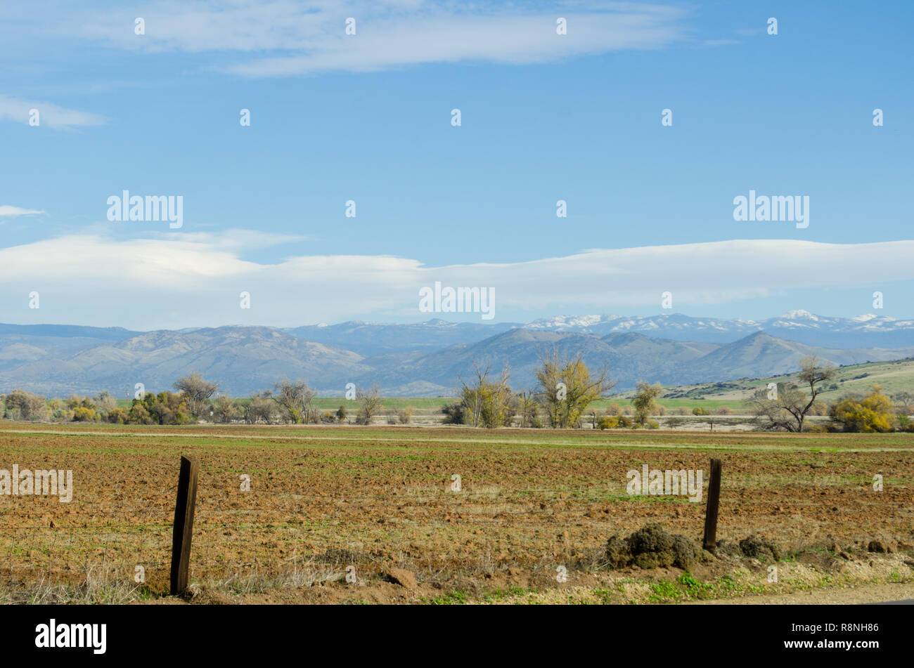 Lenticular clouds over the Sierra Nevada mountains, from the central ...
