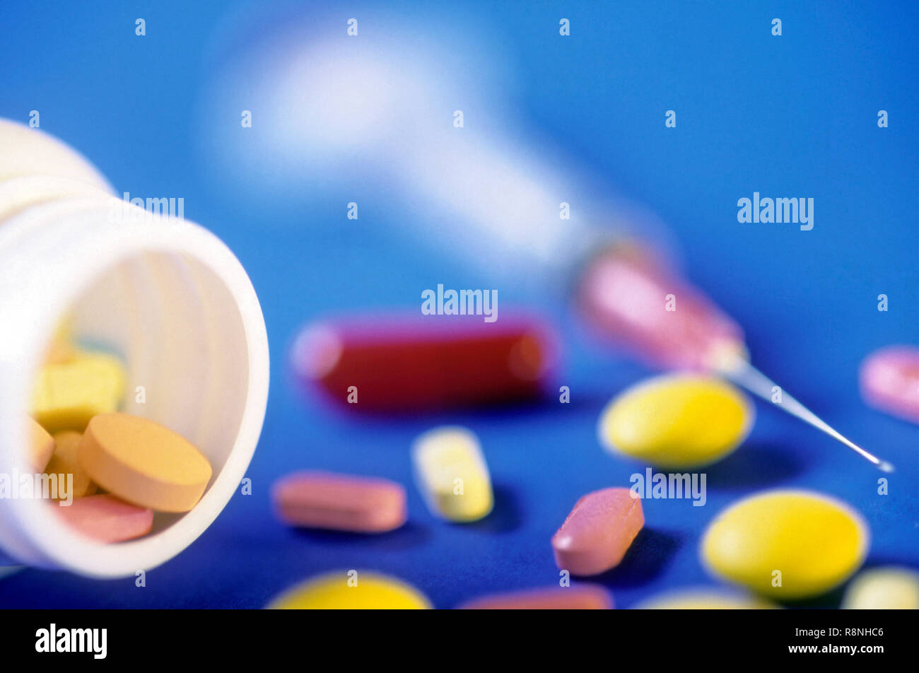Medical capsules india hi-res stock photography and images - Alamy