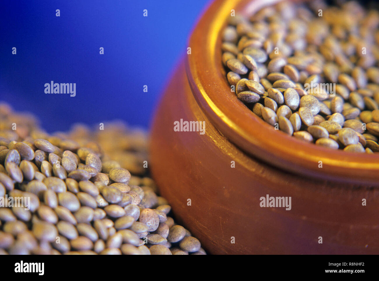 Unprocessed red lentils hi-res stock photography and images - Alamy