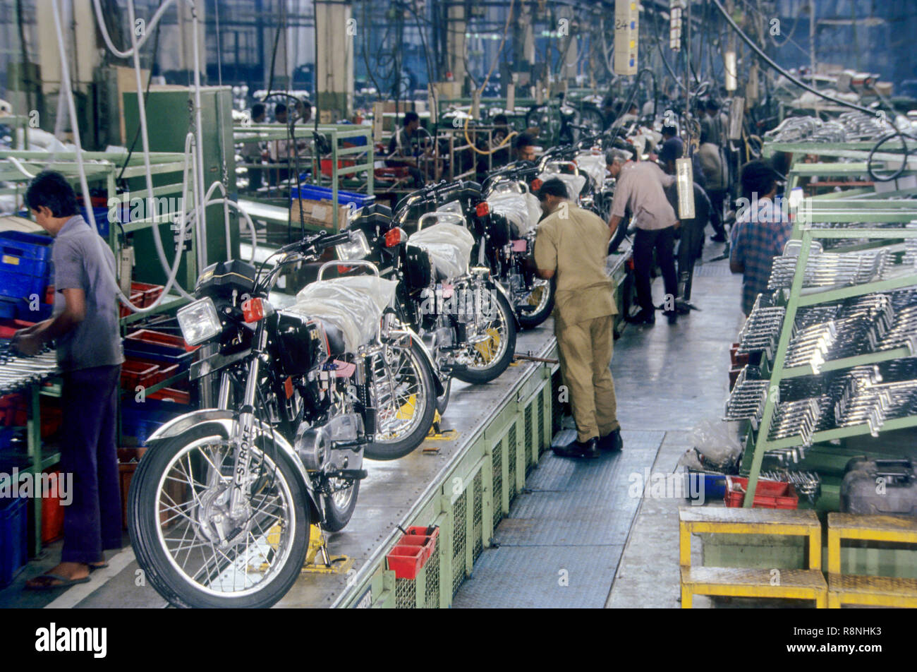 Two wheeler manufacturing hi-res stock photography and images - Alamy
