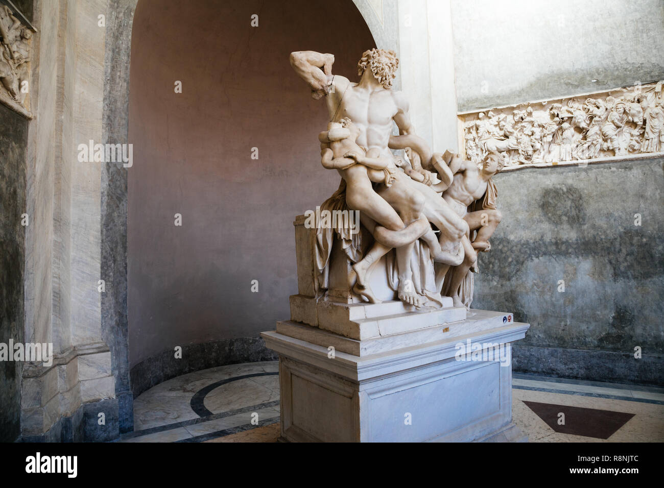 Stone statue inside vatican museum hi-res stock photography and images ...