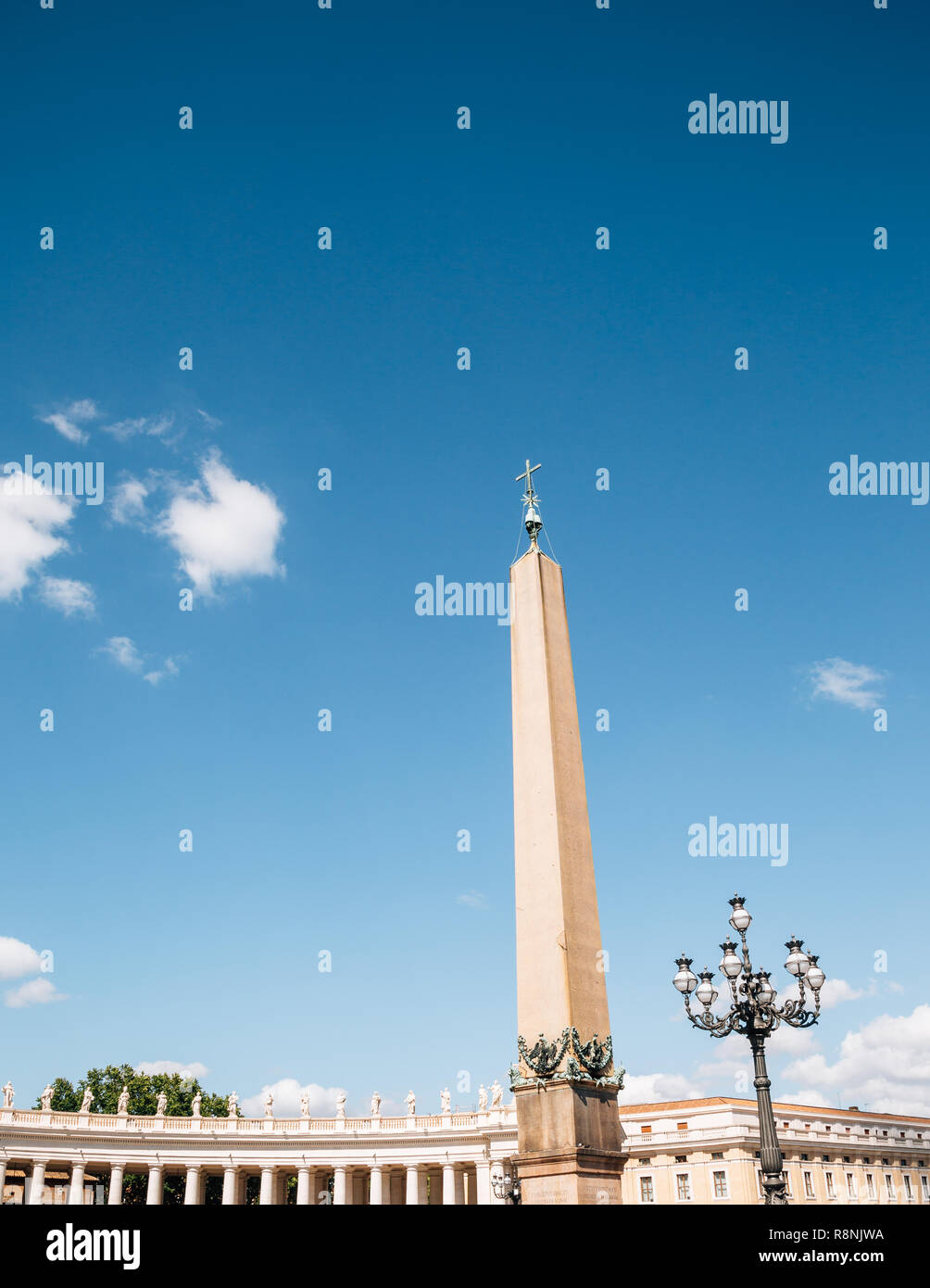 Vatican saint peter square rome hi-res stock photography and images - Alamy