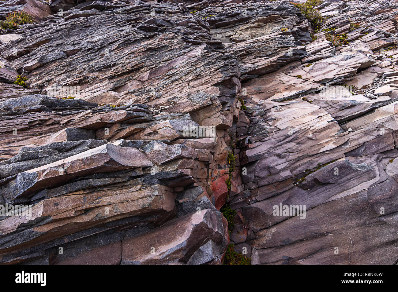 texture of brown and gray jagged rock wall Stock Photo - Alamy