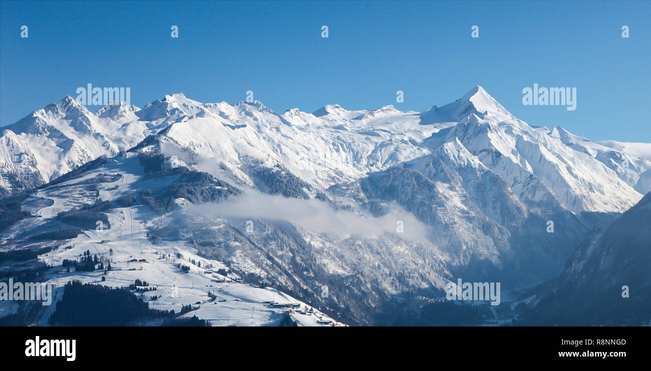 peaks above 5000 meters altitude Stock Photo - Alamy