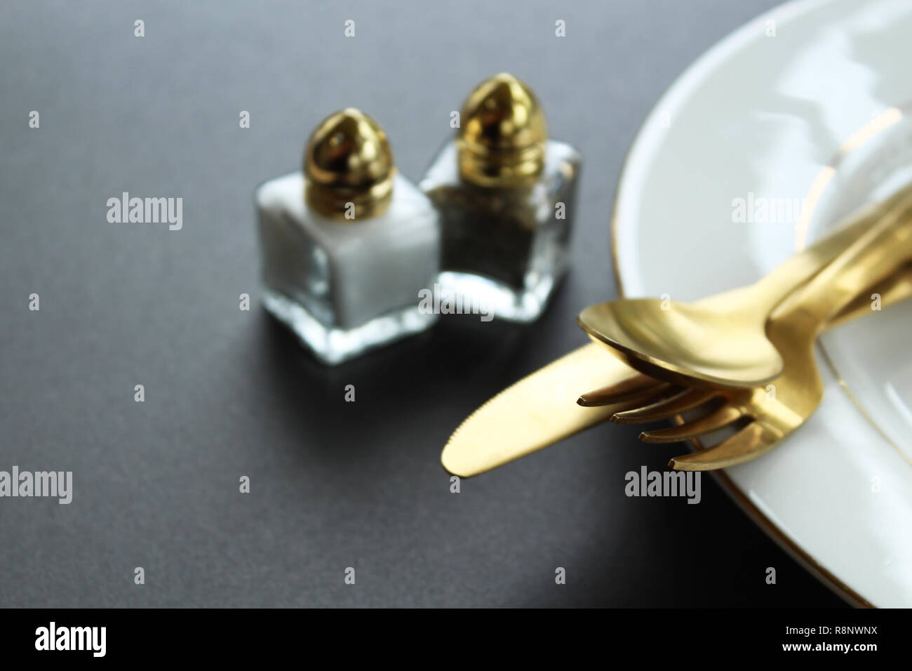 People fine dining hi-res stock photography and images - Alamy