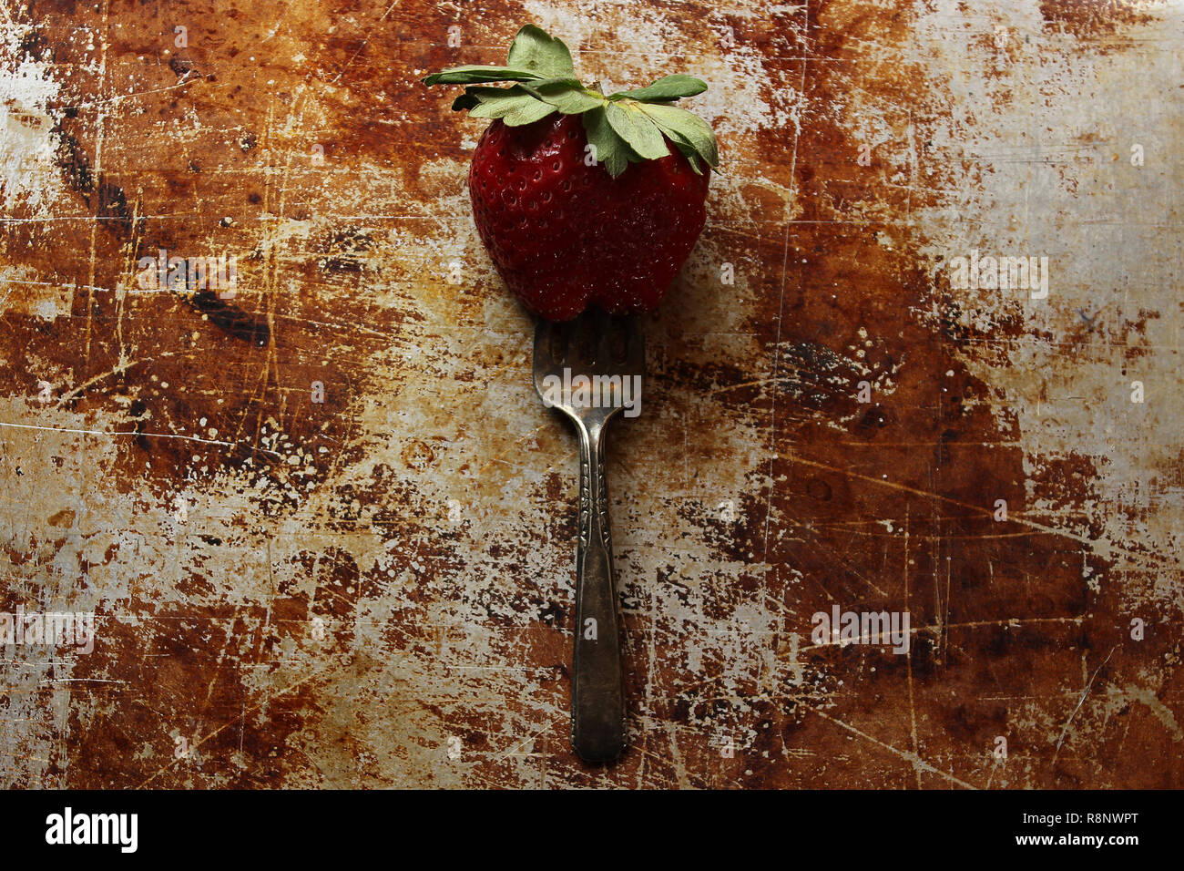 Fork strawberry hi-res stock photography and images - Alamy
