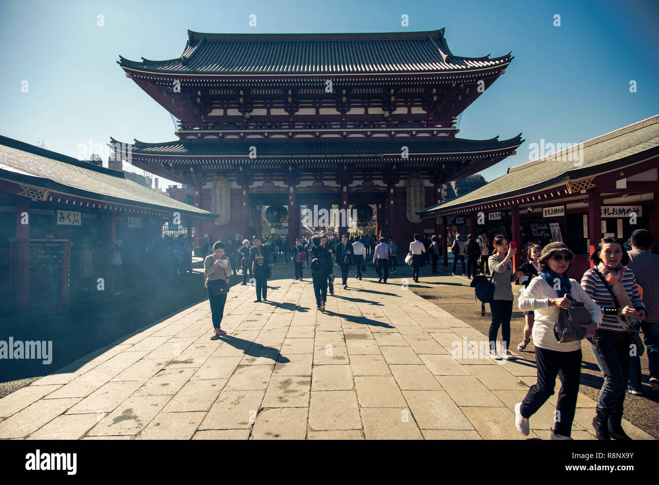 Senso ji tokyo autumn hi-res stock photography and images - Alamy