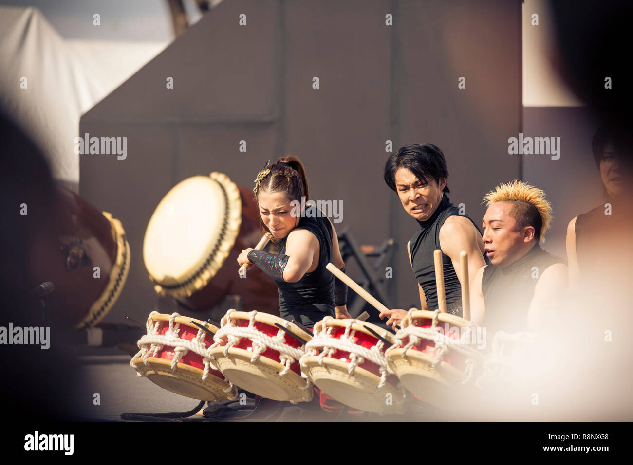 Japanese taiko drummers japan hi-res stock photography and images - Alamy