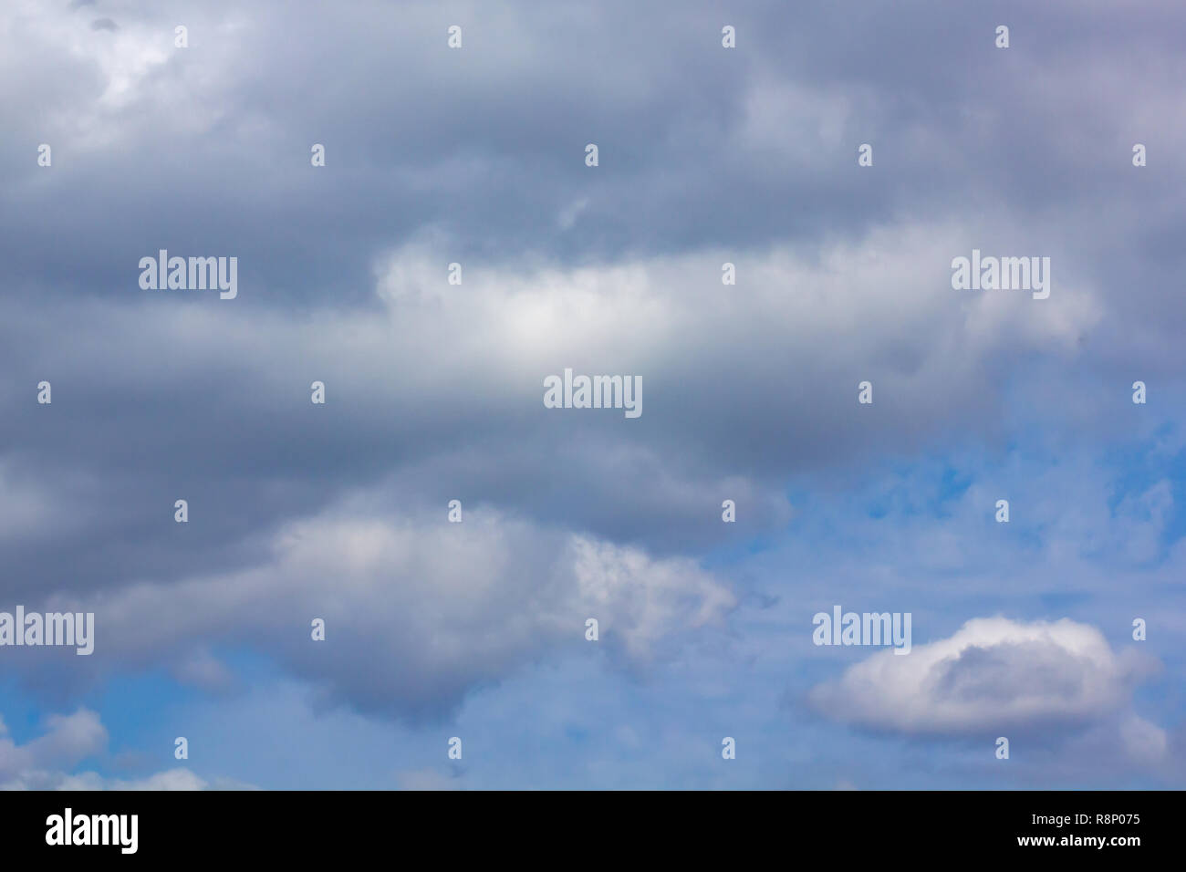 Overcast skys hi-res stock photography and images - Alamy