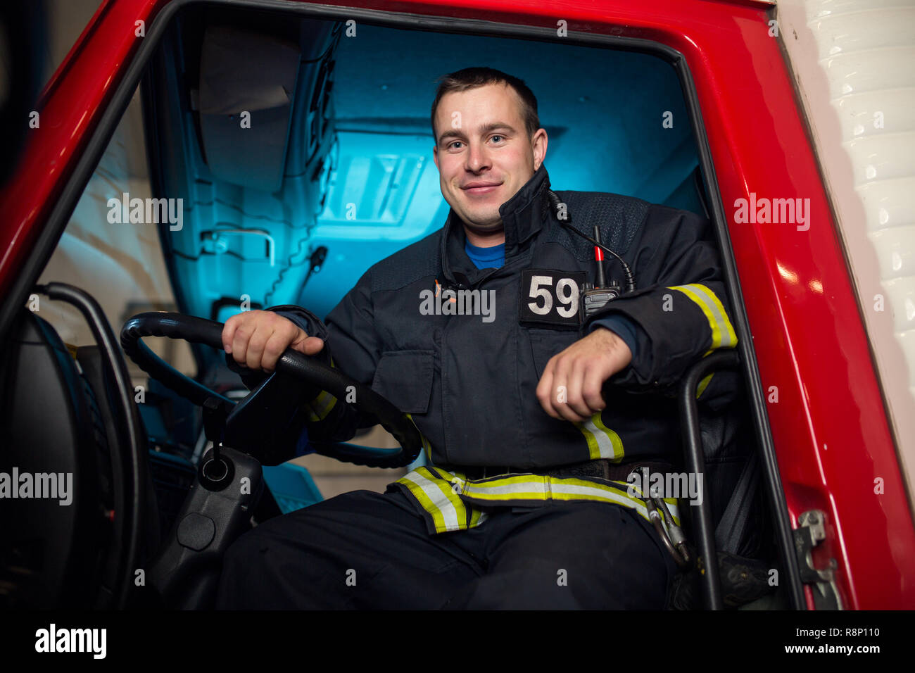 Fireman man hi-res stock photography and images - Alamy