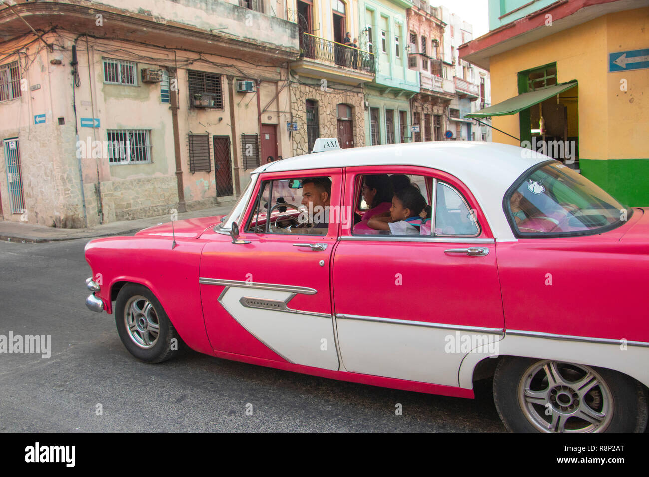 1950s family car driving hi-res stock photography and images - Alamy