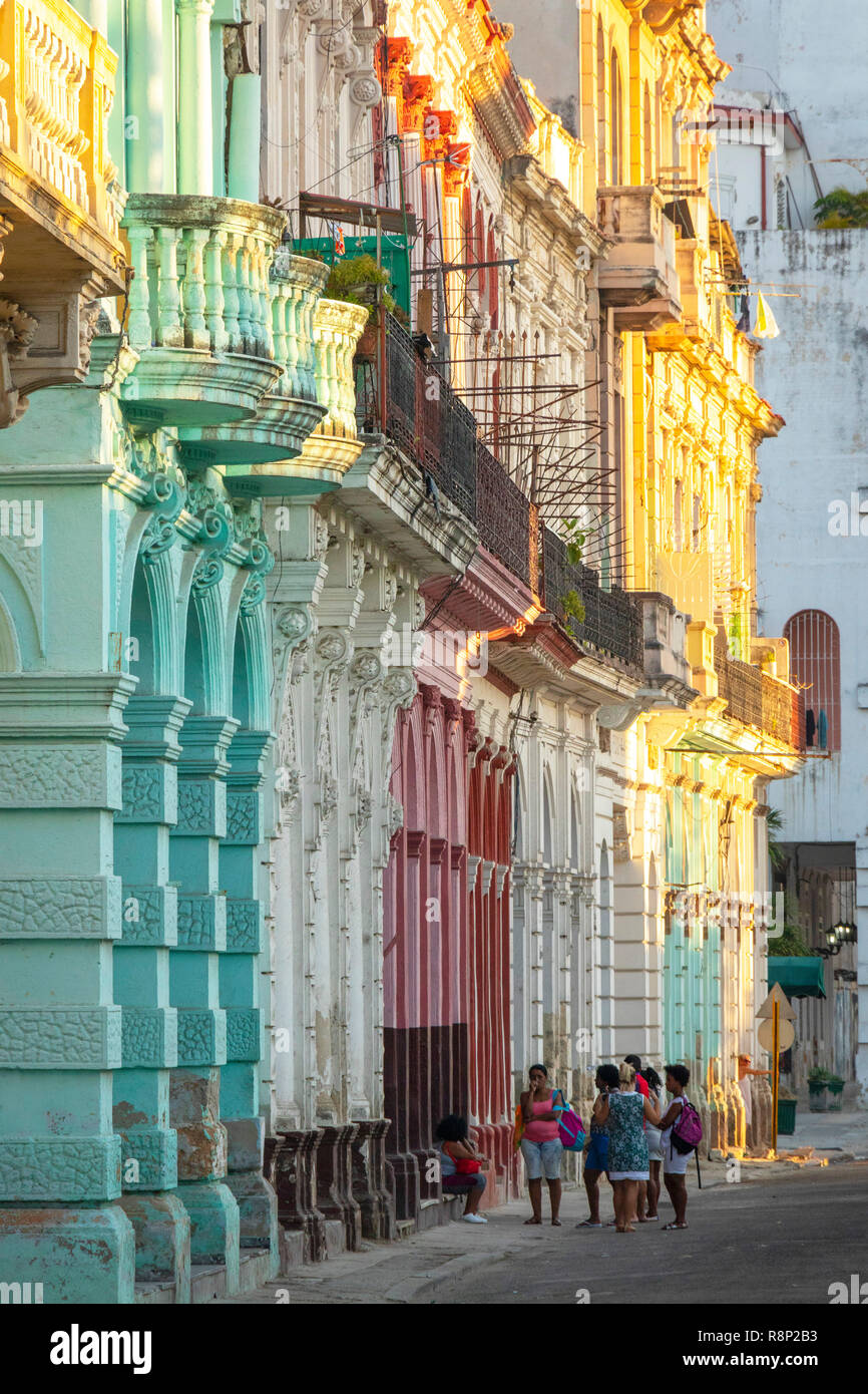 perspective view of pastel coloured buildings in Havana Cuba Stock ...