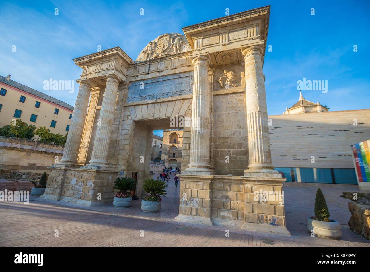Roman bridge gate hi-res stock photography and images - Alamy