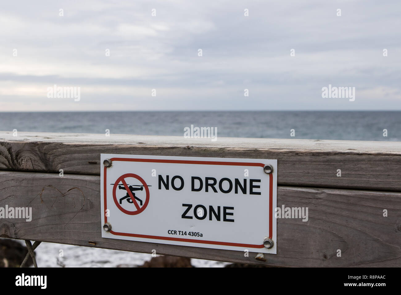 No drone flying sign hi-res stock photography and images - Alamy