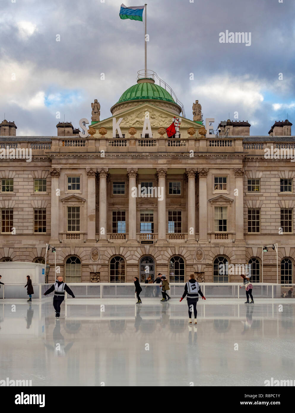 Ice rink london winter skaters hi-res stock photography and images - Alamy