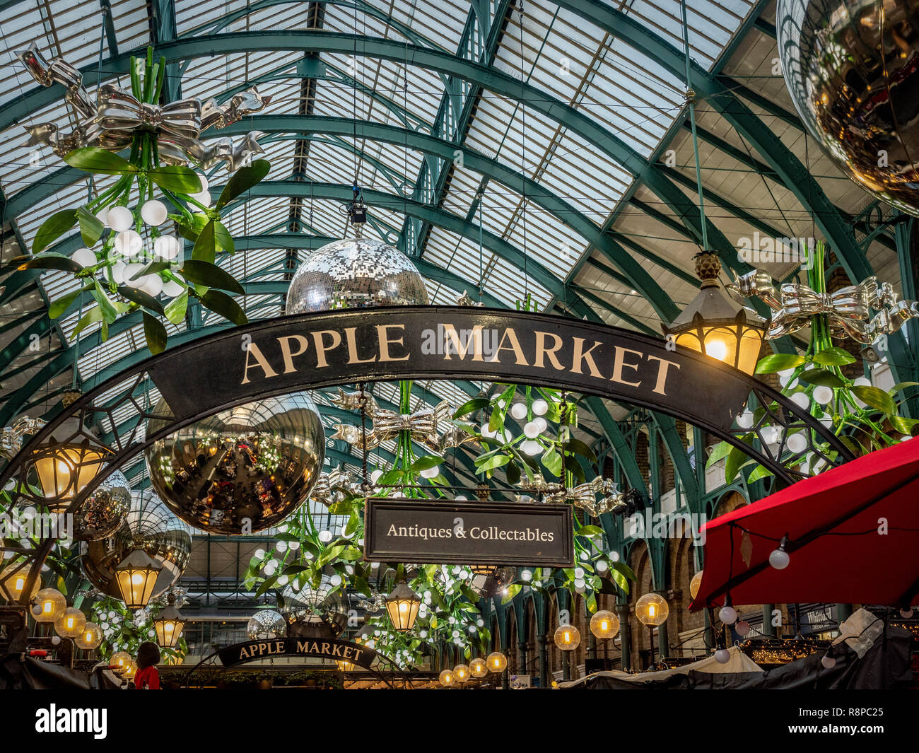 Giant glass roof hi-res stock photography and images - Alamy