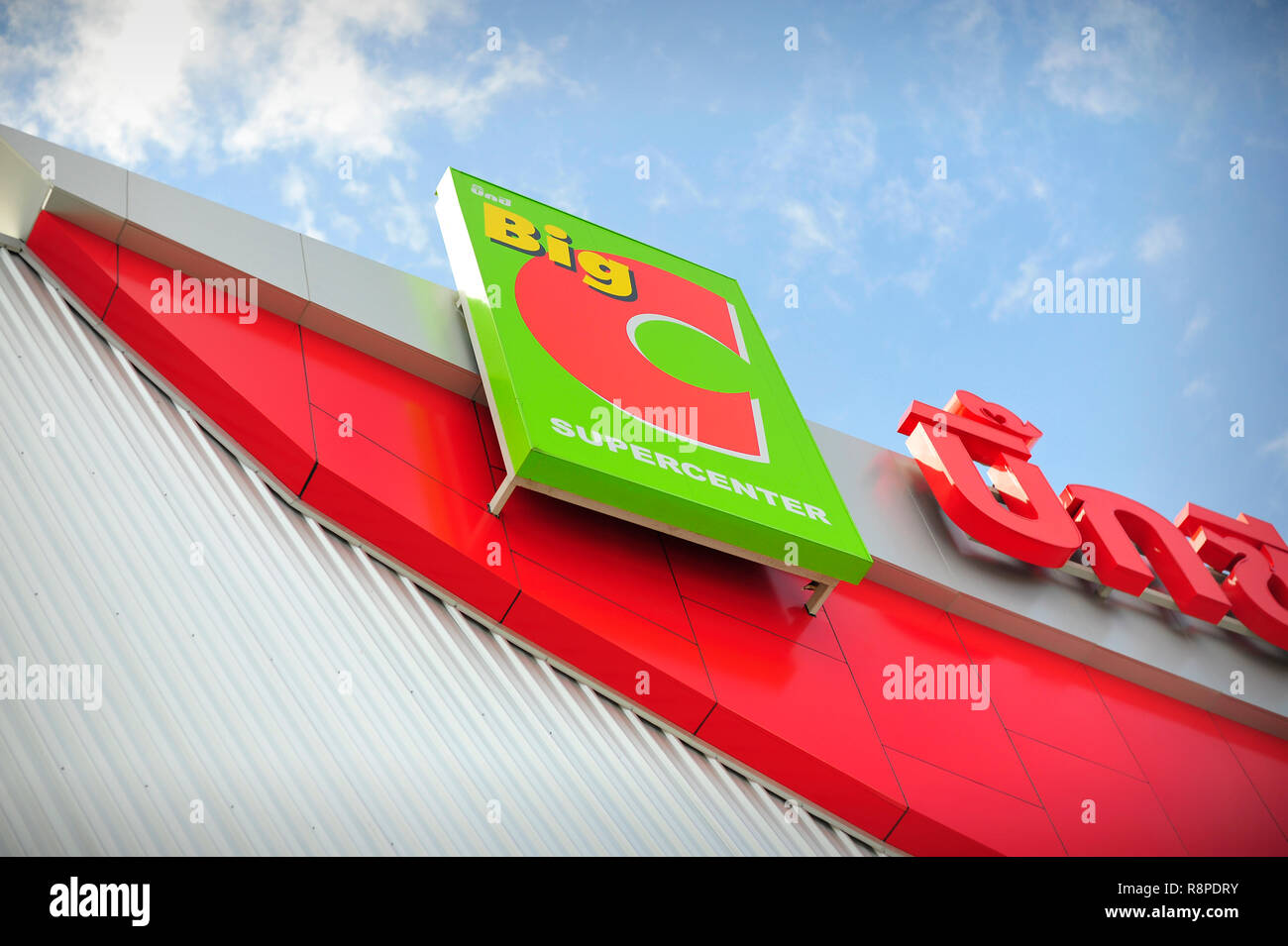Supercentre hi-res stock photography and images - Alamy