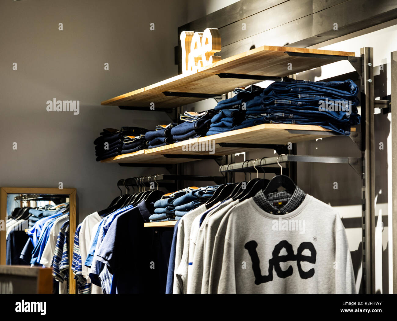 Lee store in Pramid mall Stock Photo - Alamy