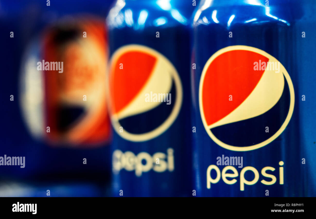 Pepsi-cola in the store Stock Photo - Alamy