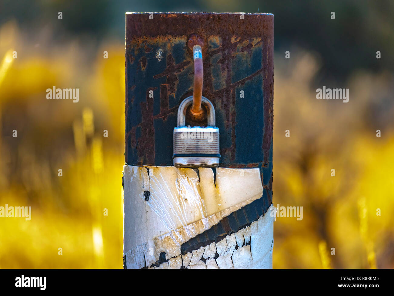 Shackle pole hi-res stock photography and images - Alamy