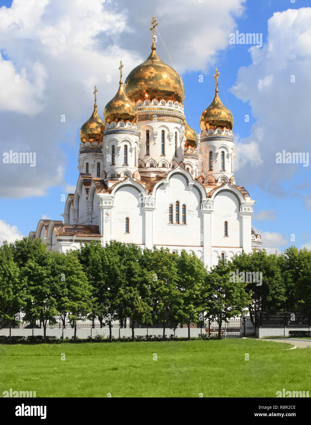 Russian orthodox church with gold domes Stock Photo - Alamy