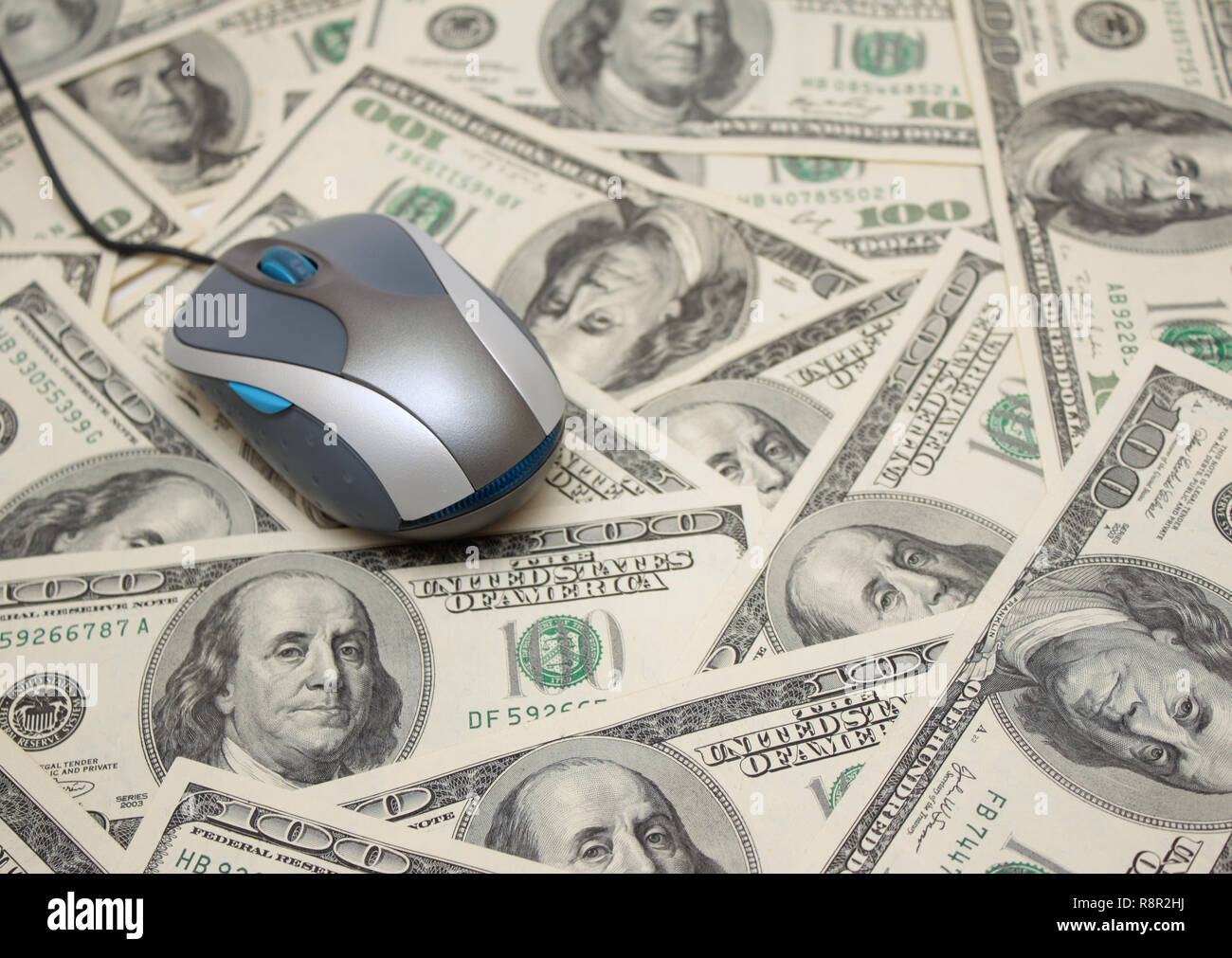 E-commerce - computer mouse and dollars Stock Photo - Alamy
