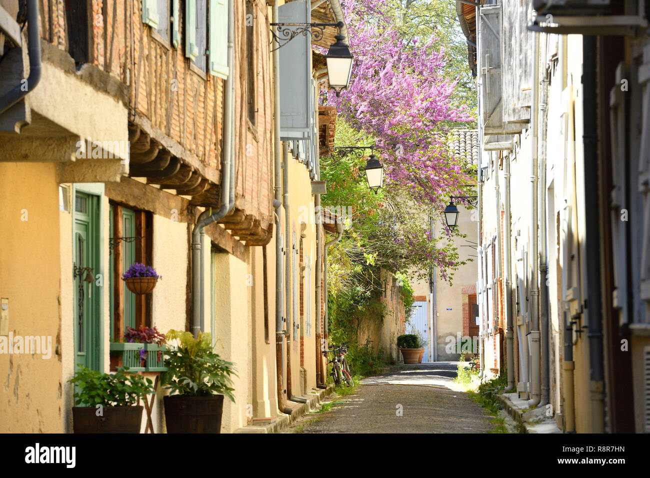 France, Gers, village de Simorre Stock Photo - Alamy