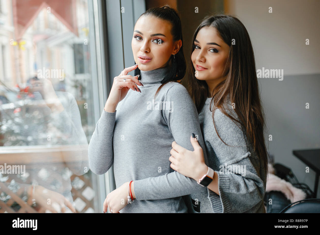 girls in a cafe Stock Photo - Alamy
