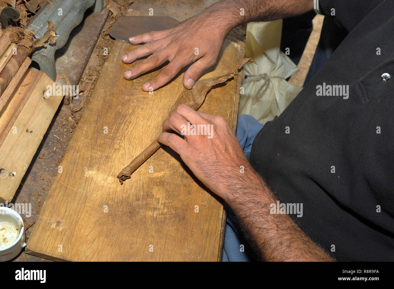 Cigar making table hi-res stock photography and images - Alamy
