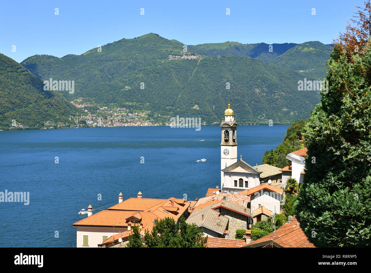 Lezzeno lake como italy hi-res stock photography and images - Alamy