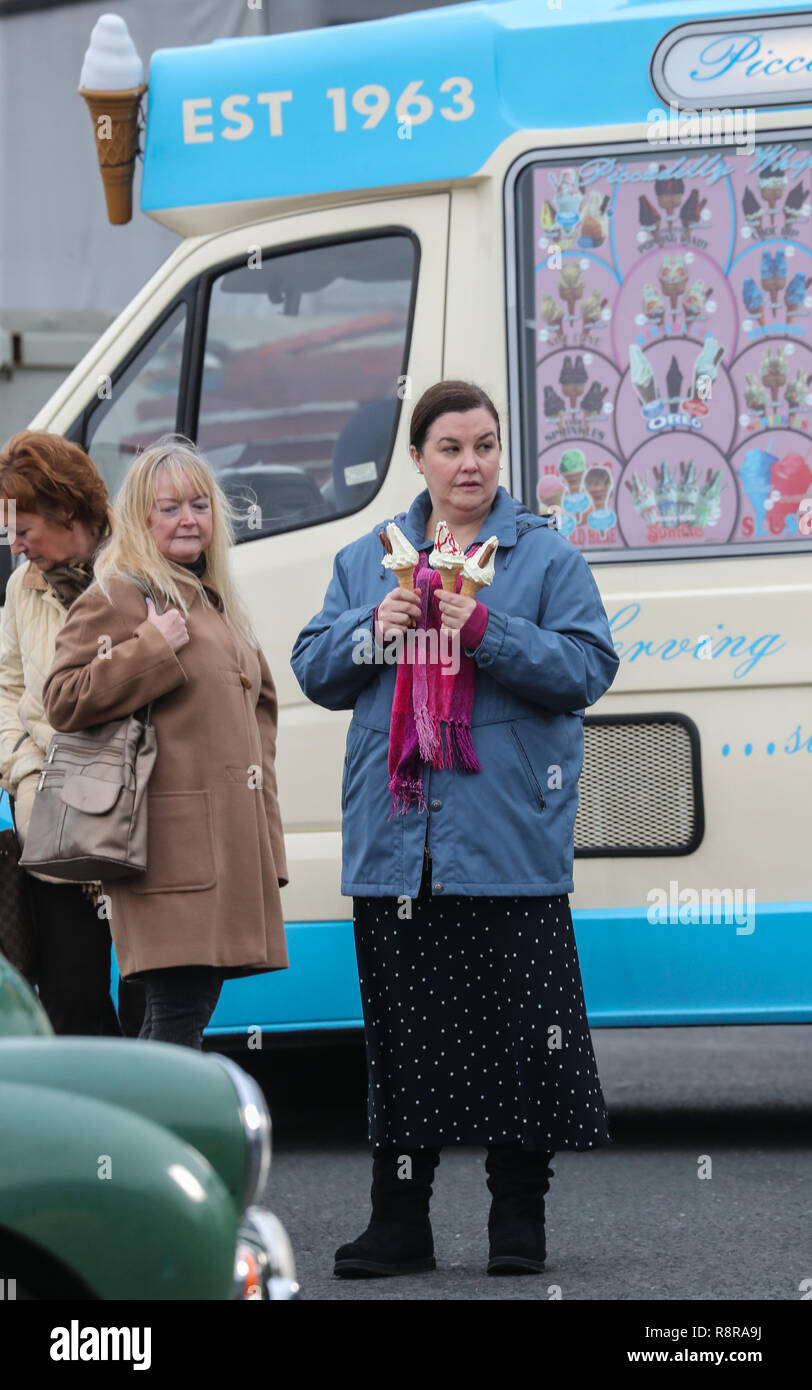 Patti Clare (Mary Taylor) and David Neilson (Roy Cropper) filming ...