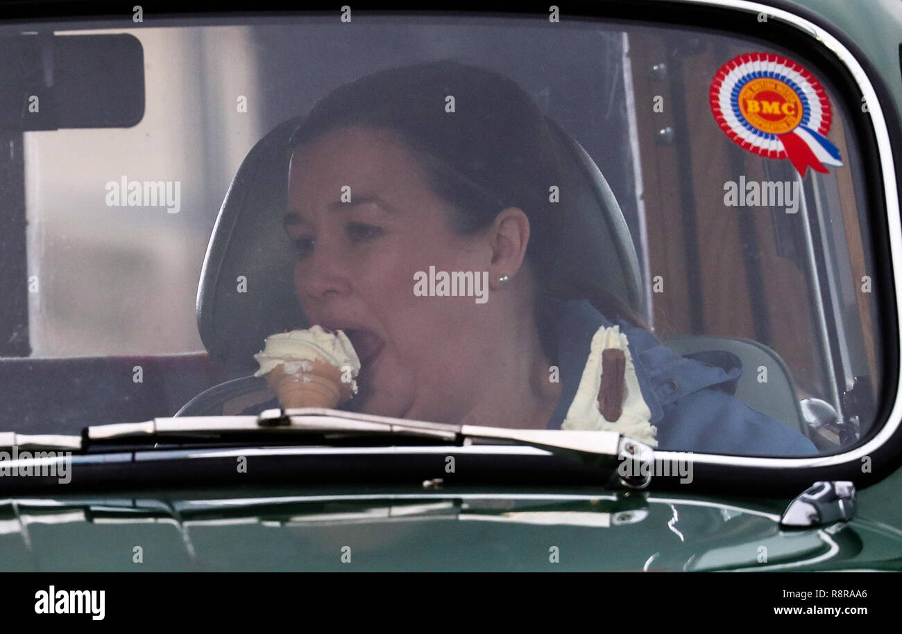Patti Clare (Mary Taylor) and David Neilson (Roy Cropper) filming ...