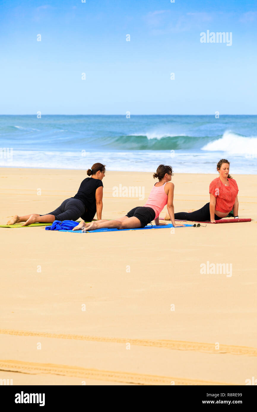 Surf vert hi-res stock photography and images - Alamy