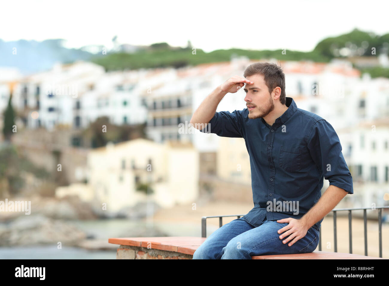 Hand on ledge hi-res stock photography and images - Alamy