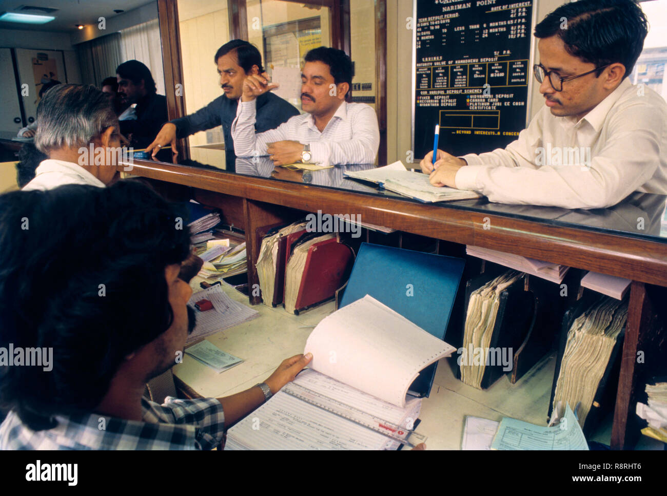 Inside bank counter hi-res stock photography and images - Alamy