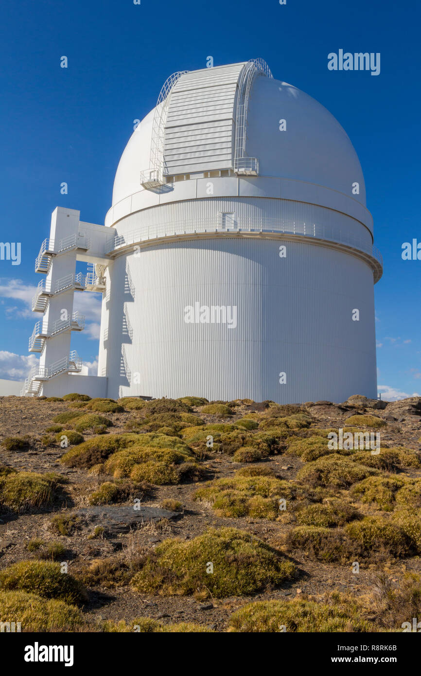 Optical telescope observatory night sky hi-res stock photography and ...