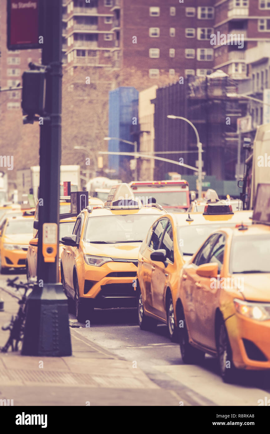 Retro yellow cab hi-res stock photography and images - Alamy