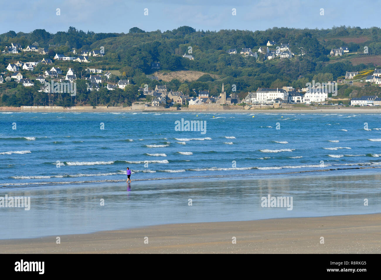 Carantec beach hi-res stock photography and images - Alamy