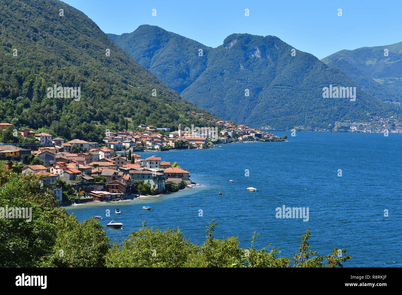 Lezzeno lake como italy hi-res stock photography and images - Alamy