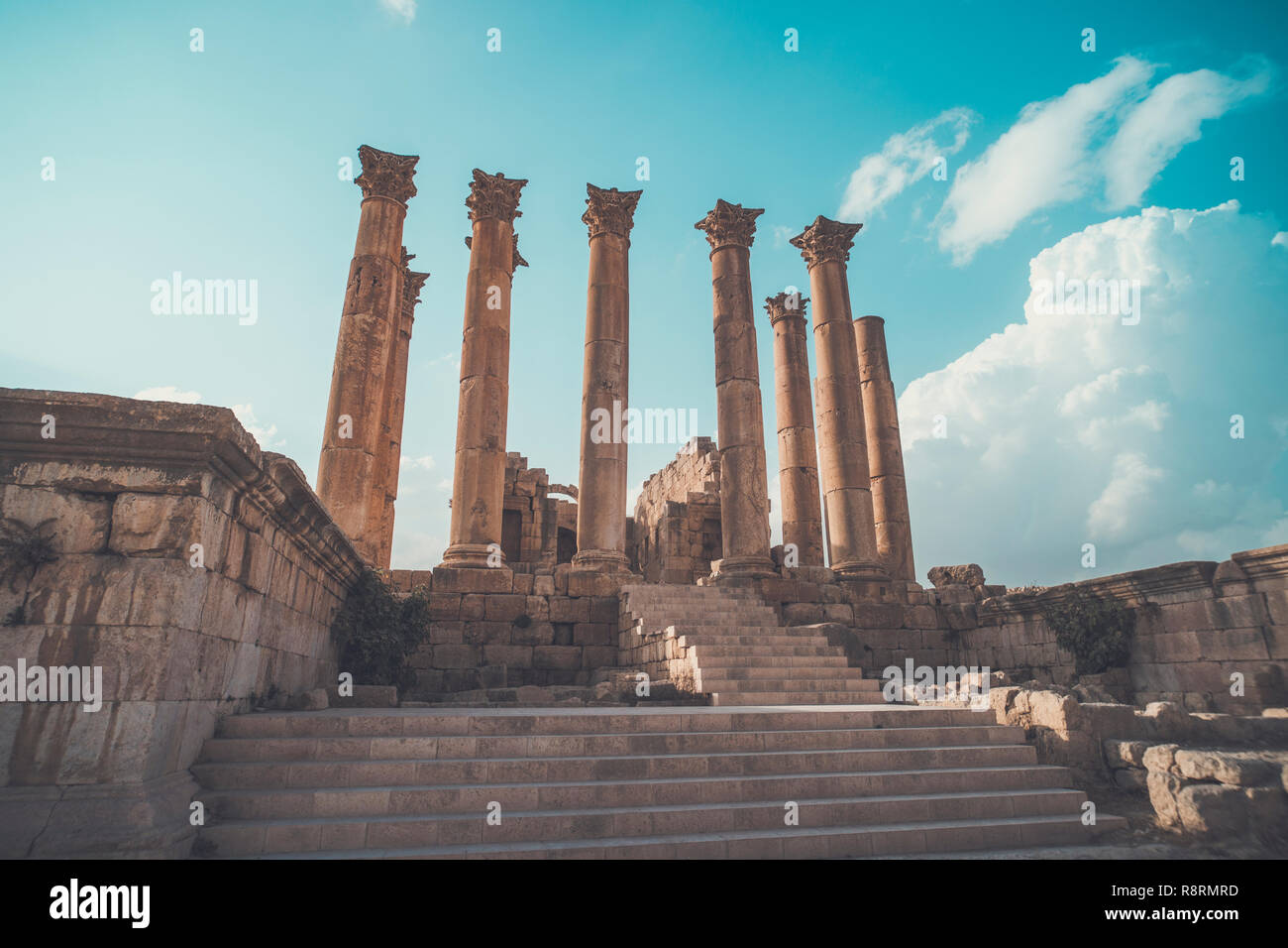 Roman architecture. old historic district of Jarash. High beautiful ...