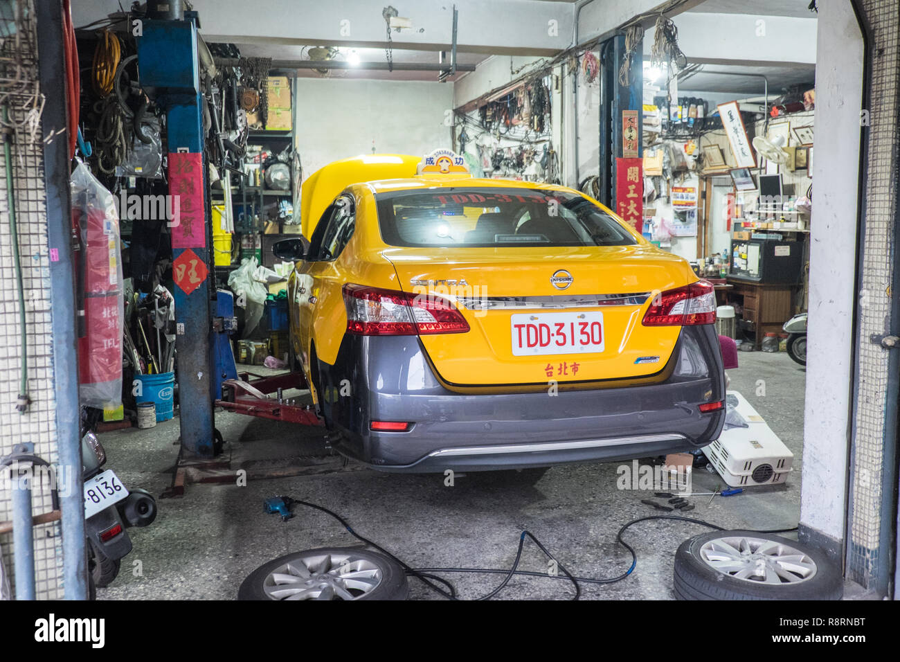 car,mechanic,garage,repair,Shipai,Taipei,Taiwan,Asia.Asian,Republic of ...